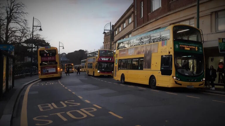 Dynamic Bus Routing: How Artificial Intelligence Is Redefining Public ...